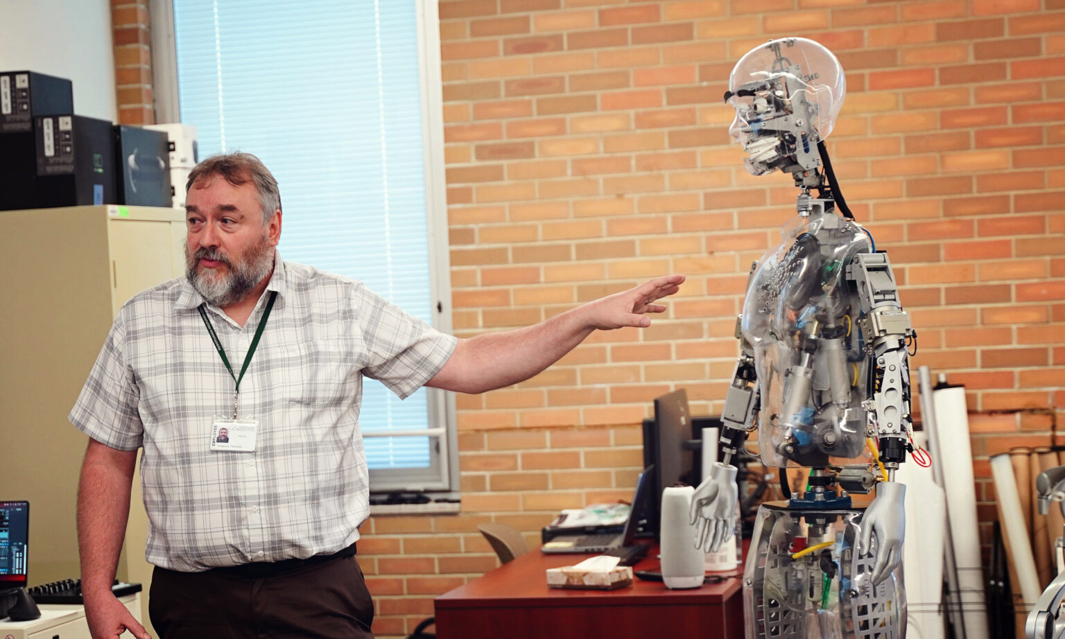 New Animatronic Robot To Assist Students In Computer Science ...